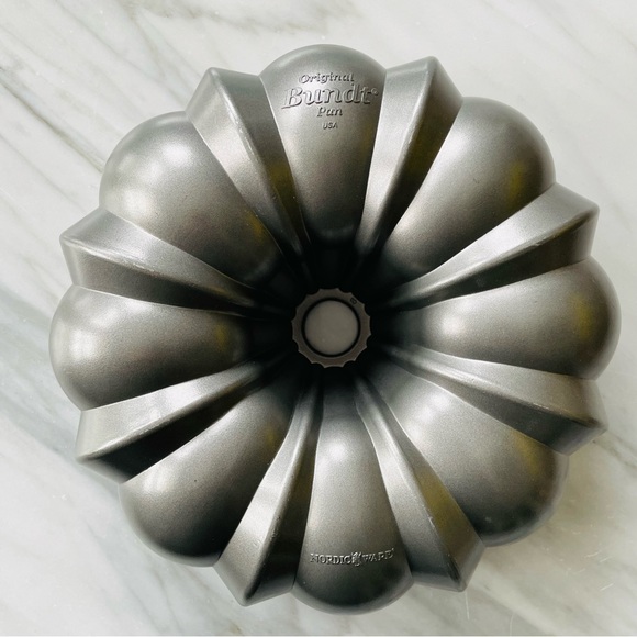 Nordic Ware | Kitchen | Nordic Warevintage Original Bundt Pan5x 38 Bundt Panvery Gently Used ...